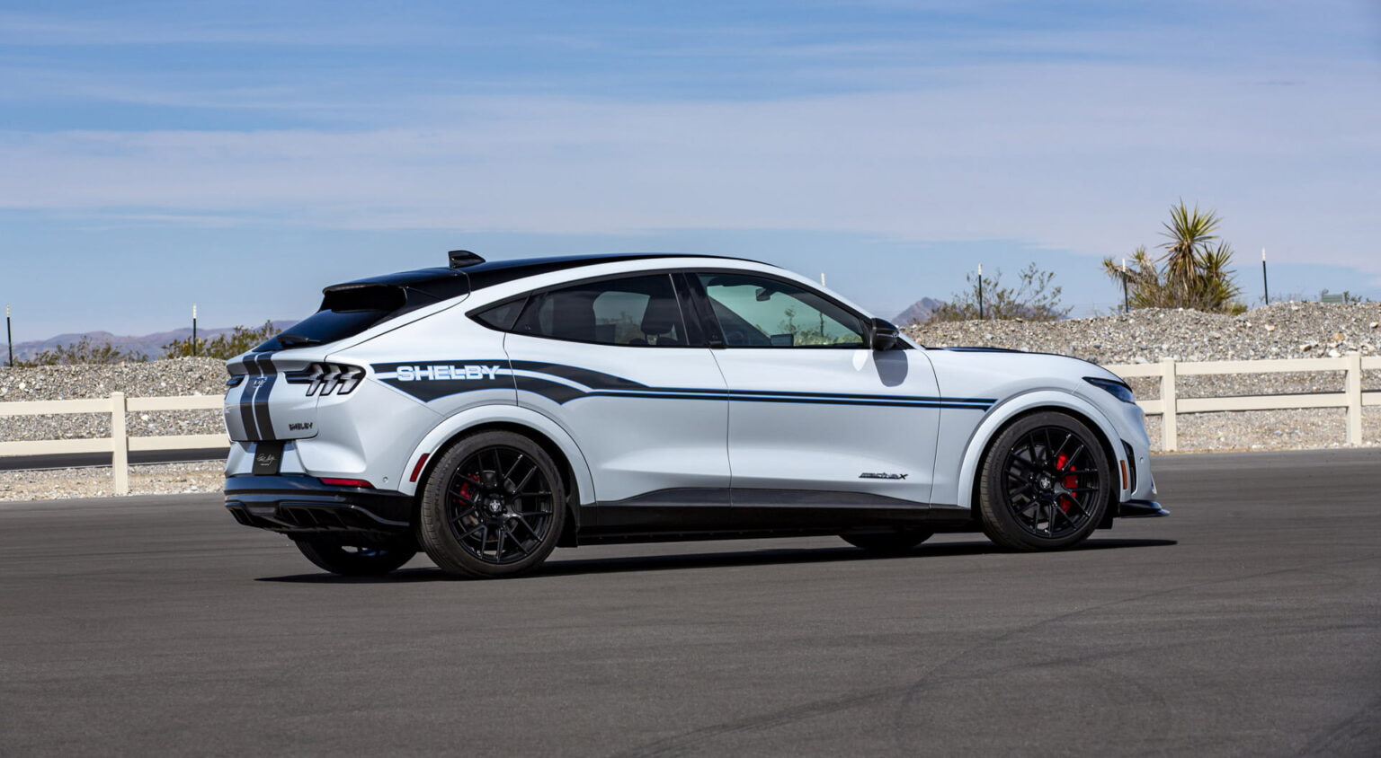 Ford Shelby Mustang Mach-E GT 2023