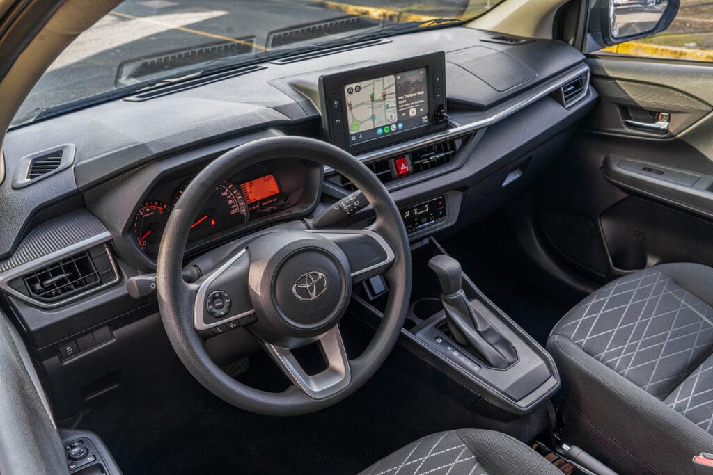 Toyota Agya 2024 Se Actualiza Con Modernidad Y Confort - Mundo Motores CR