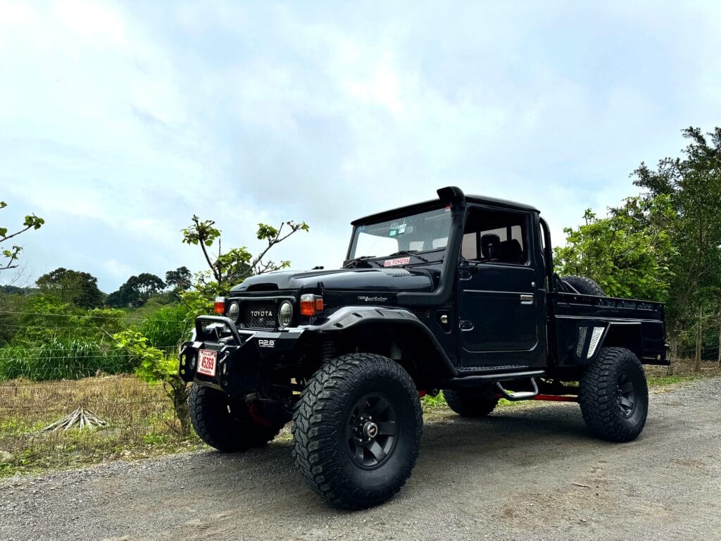 Toyota Land Cruiser HJ45: El Pick-Up Heavy Duty Favorito De Costa Rica