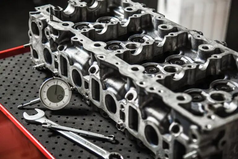 ¿qué Es El Cabezote De Un Motor